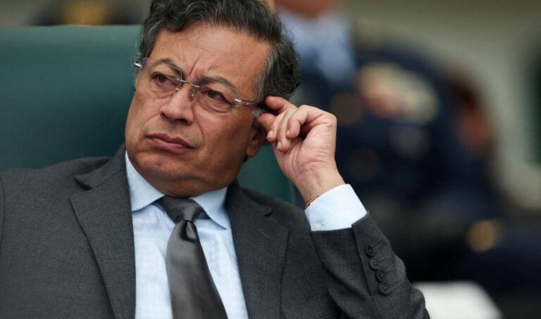 Petro espera escrutinio oficial tras perder preconteo; historia ...